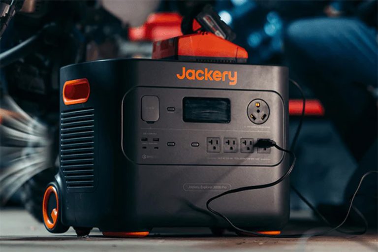 Jackery Portable Power Station - Total Battery